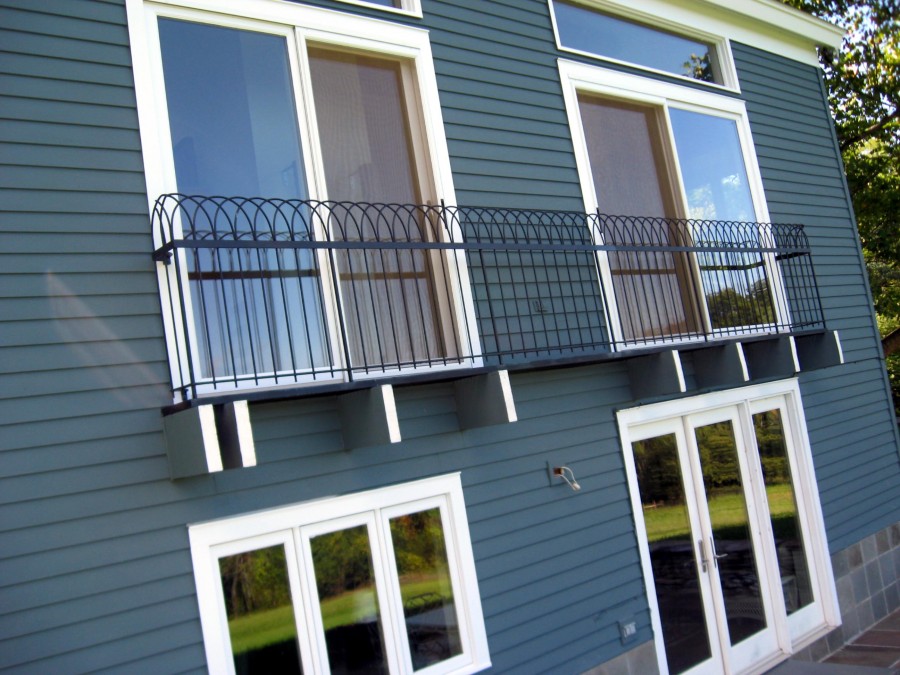 Small Wrought Iron Balcony Railing.